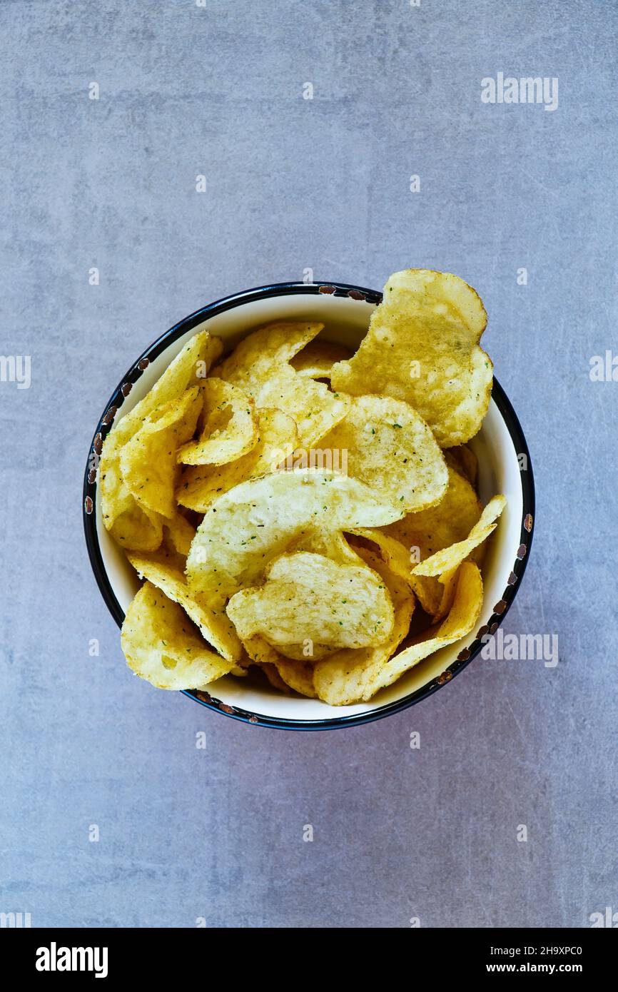 Old vintage potato crisp hi-res stock photography and images - Alamy