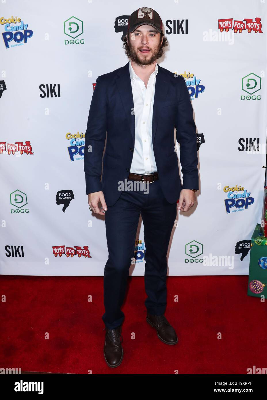 HOLLYWOOD, LOS ANGELES, CALIFORNIA, USA - DECEMBER 08: Actor Jeremy ...