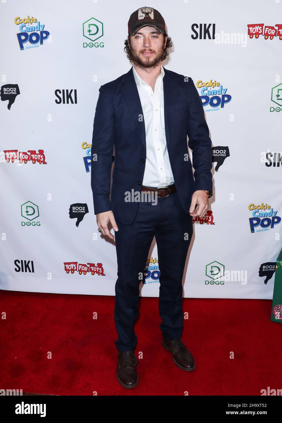 HOLLYWOOD, LOS ANGELES, CALIFORNIA, USA - DECEMBER 08: Actor Jeremy ...