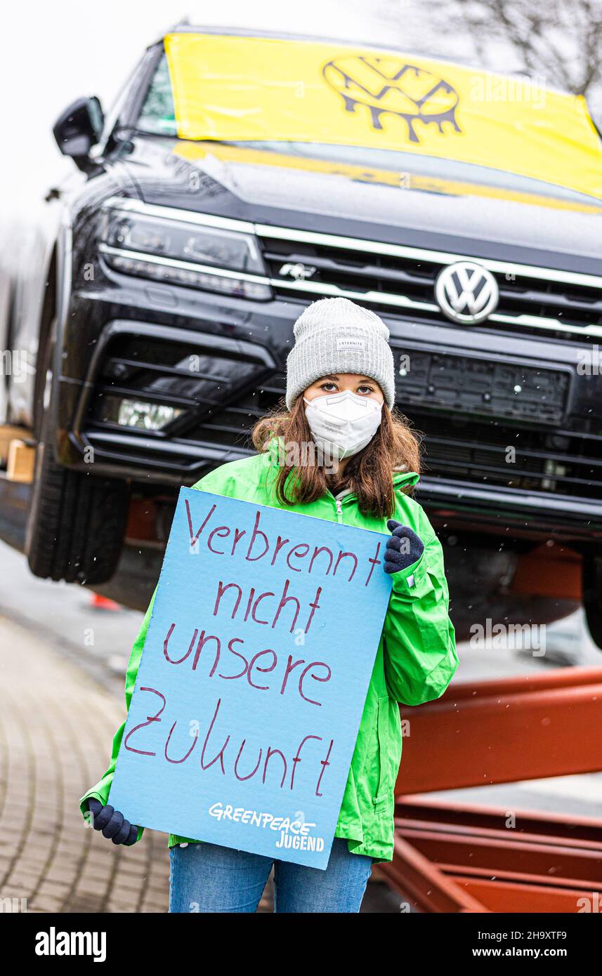 Wolfsburg, Germany. 09th Dec, 2021. An activist from the environmental ...