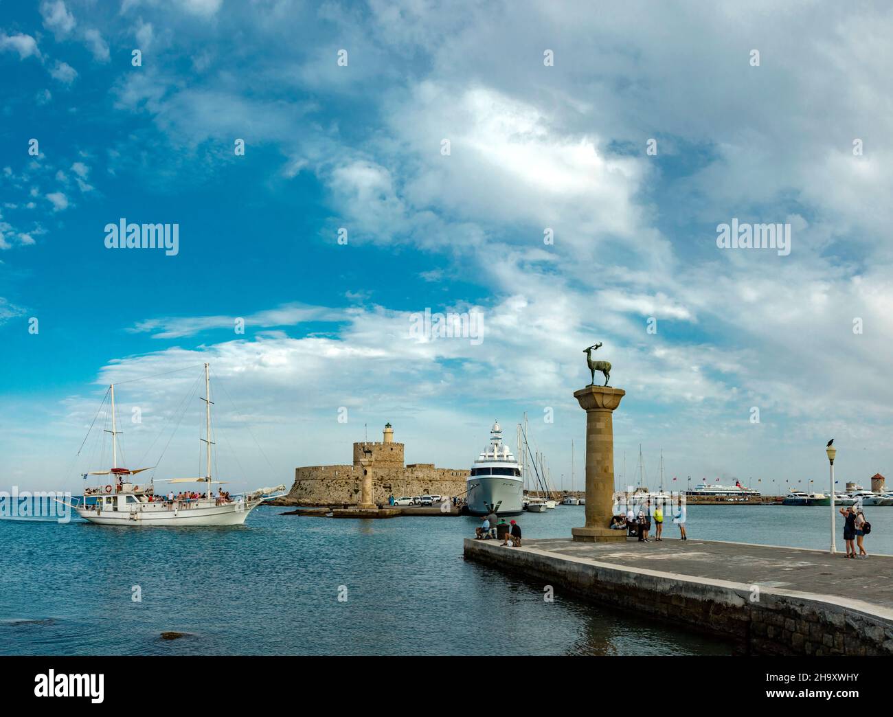 Fort of St. Nicholas at the entrance of the port Stock Photo - Alamy