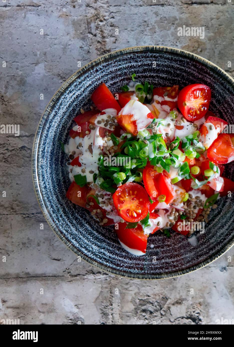 Onion salad yoghurt dressing hi-res stock photography and images - Alamy