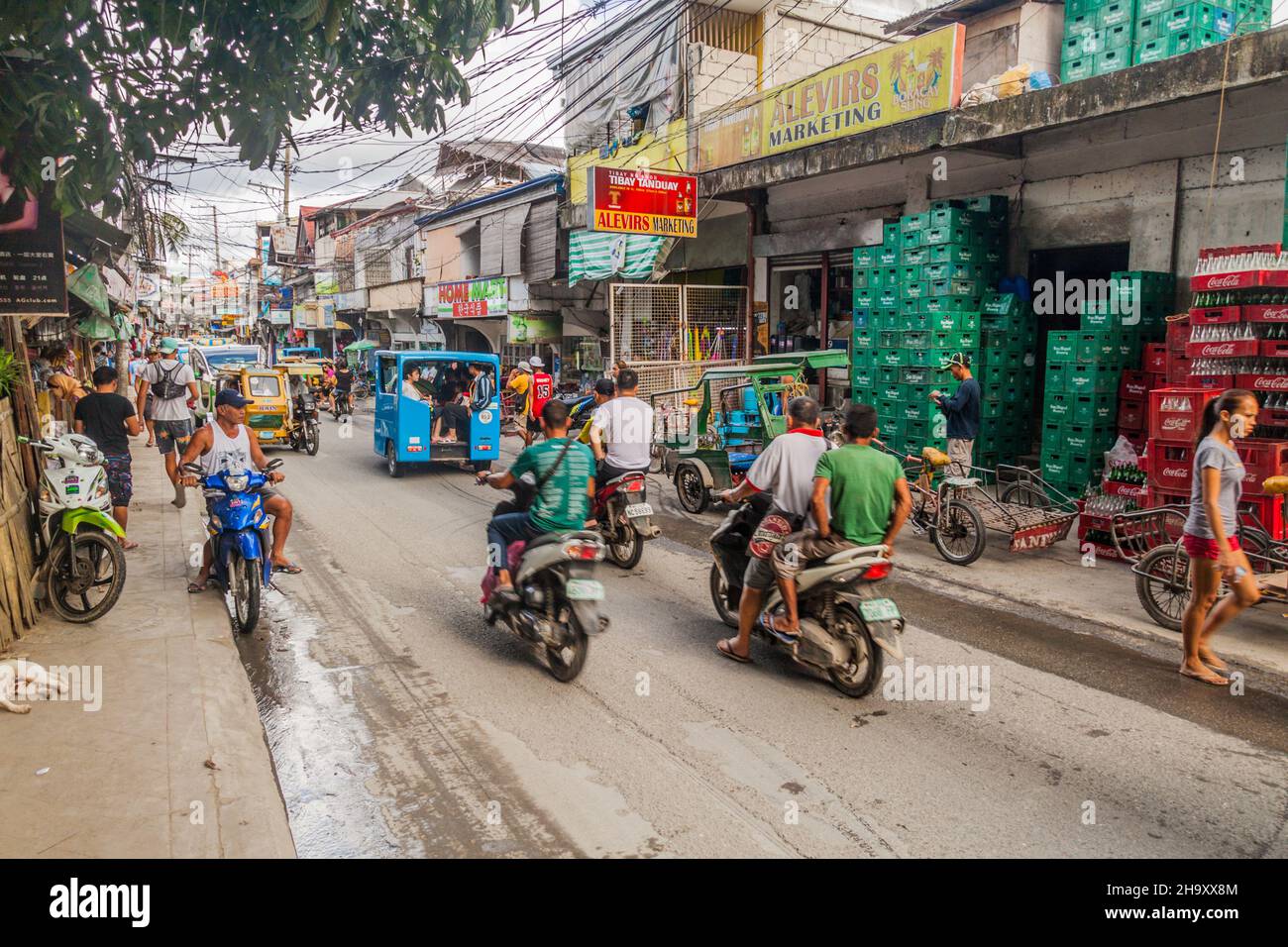 Boracay street hi-res stock photography and images - Alamy