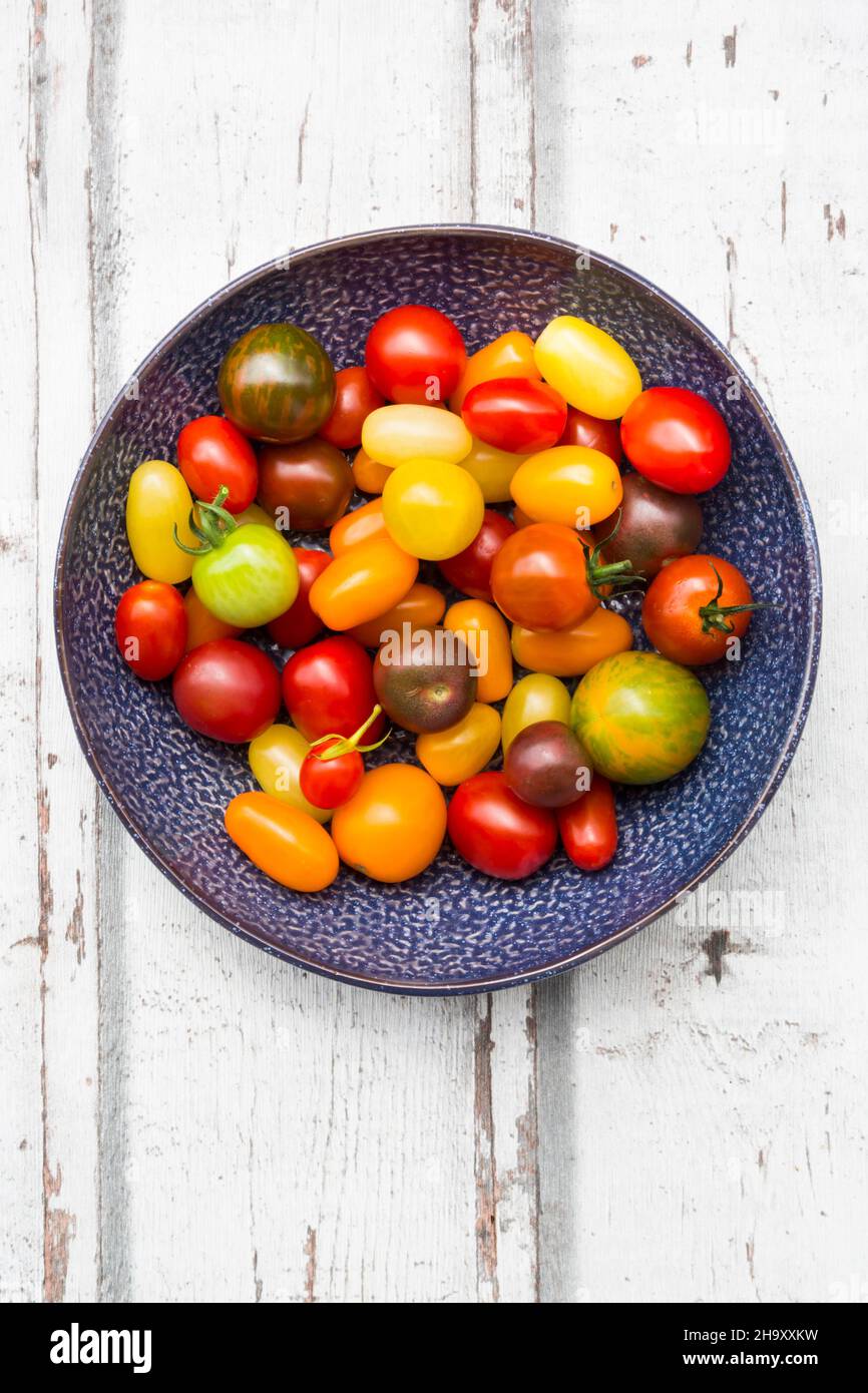 Heirloom directly above no people hi-res stock photography and images - Alamy