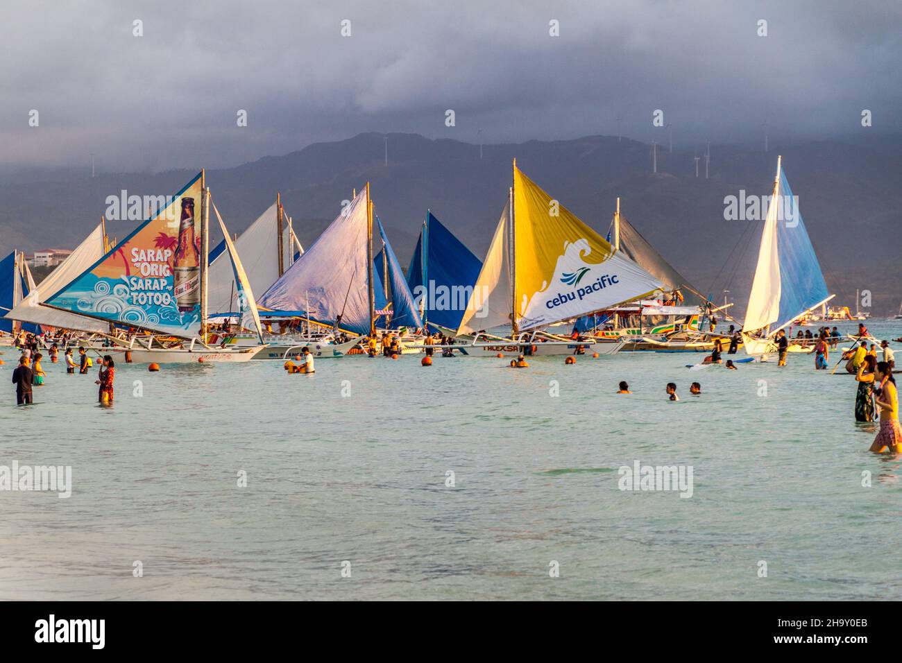 BORACAY, PHILIPPINES - FEBRUARY 1, 2018: Bangkas paraw , double ...