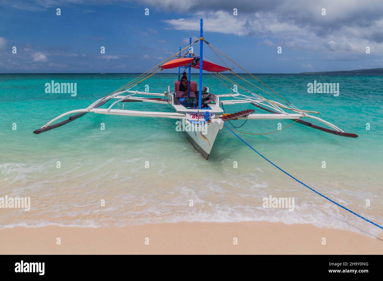 BORACAY, PHILIPPINES - FEBRUARY 2, 2018: Bangka paraw , double ...
