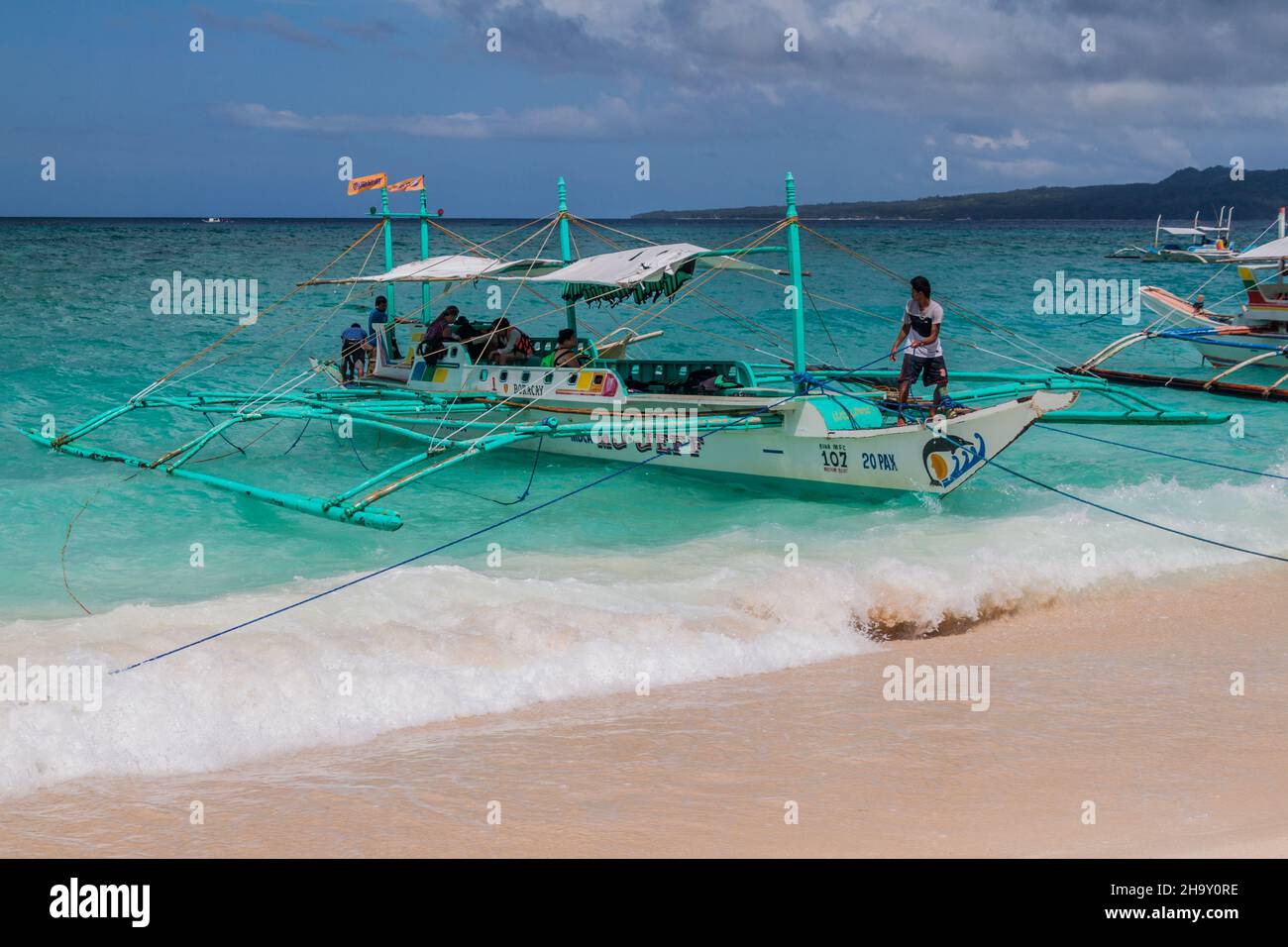BORACAY, PHILIPPINES - FEBRUARY 2, 2018: Bangka paraw , double ...