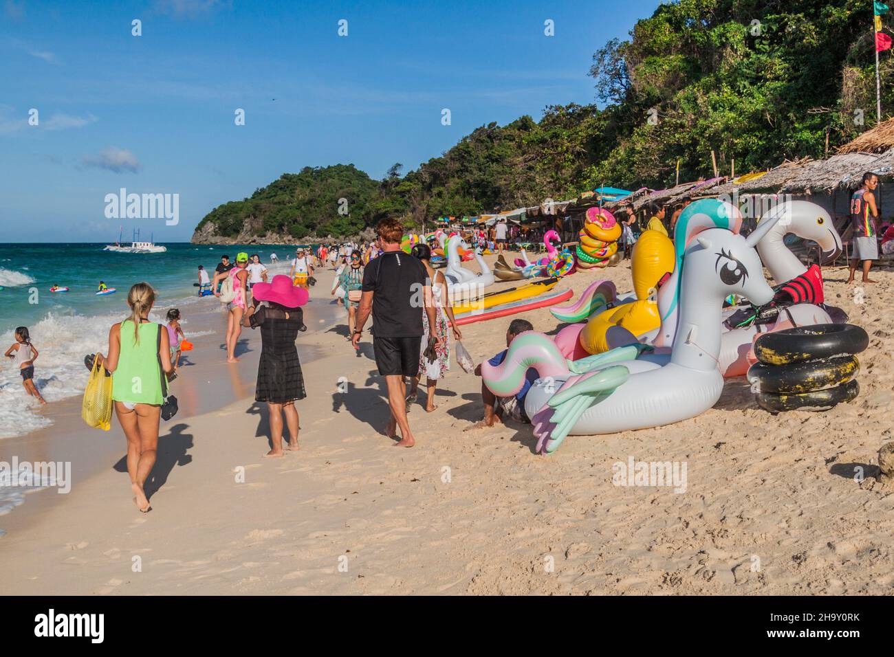 BORACAY, PHILIPPINES - FEBRUARY 2, 2018: View of Puka shell beach at ...