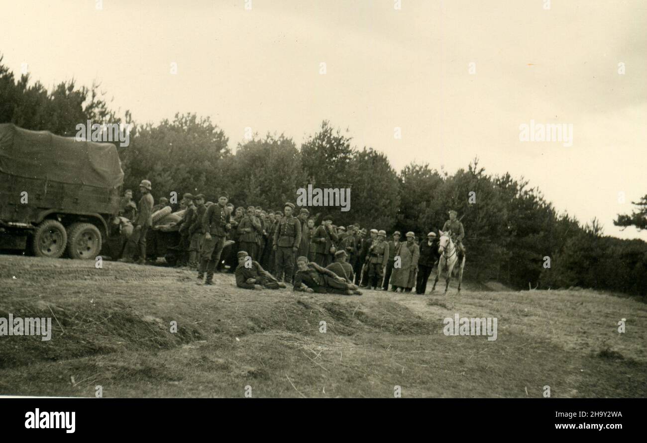 Polish prisoners of war ww2 hi-res stock photography and images - Alamy