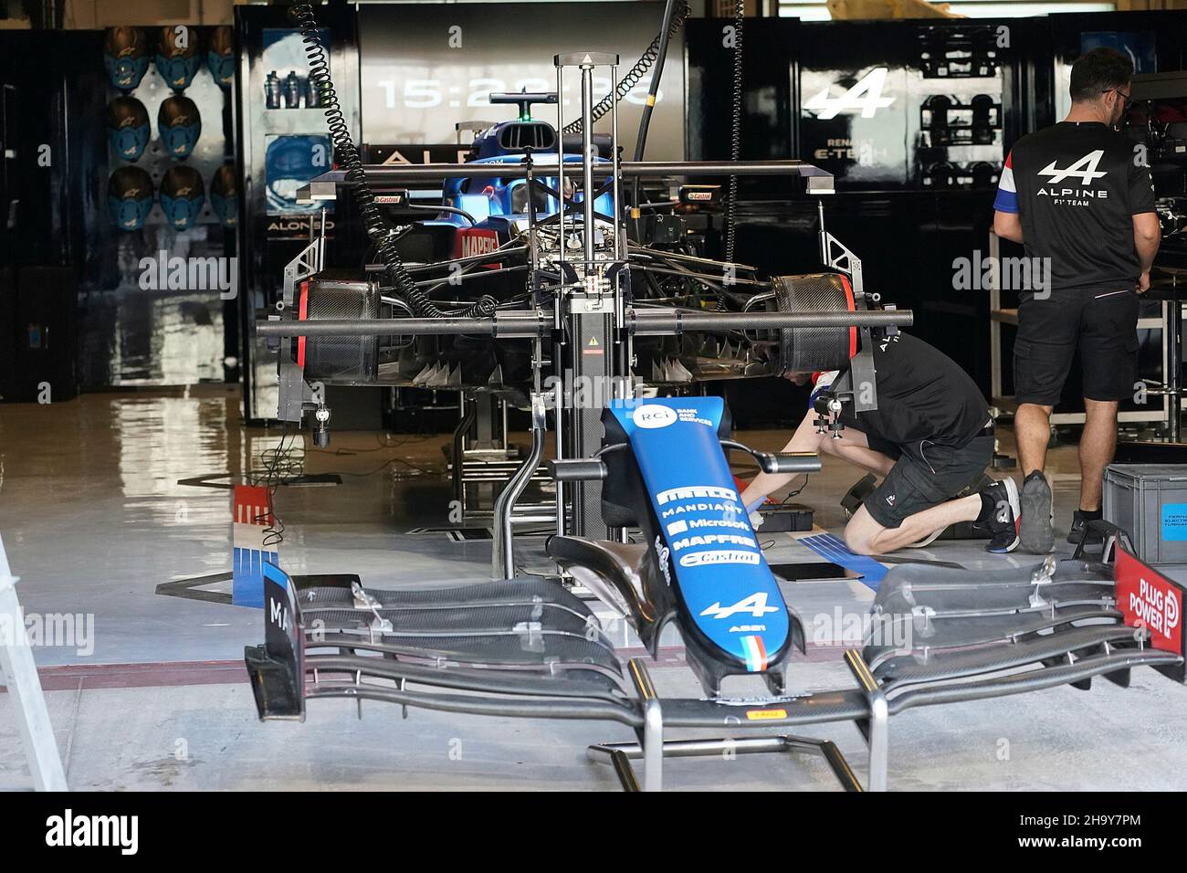 Alpine f1 mechanics hi-res stock photography and images - Alamy