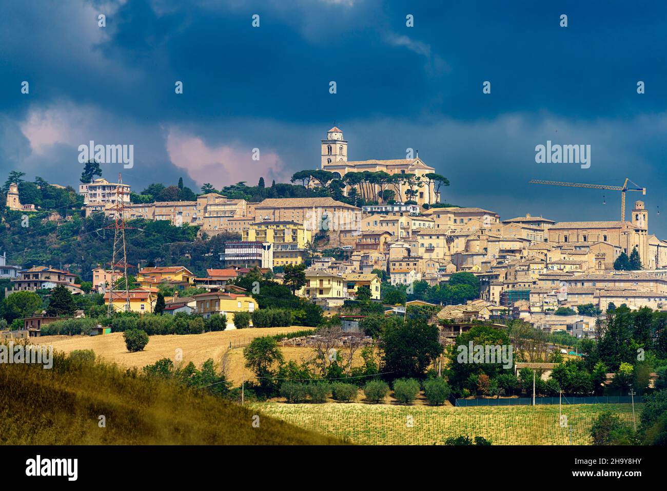 Fermo architecture marche hi-res stock photography and images - Alamy