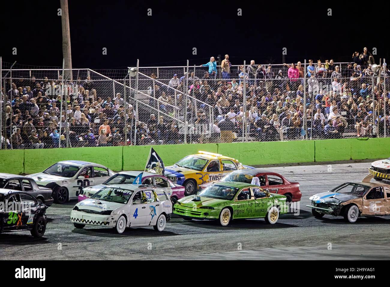 38 Lap Enduro. Motorcycles. Monster Truck. Van Derby. Burnout. Skid-car ...