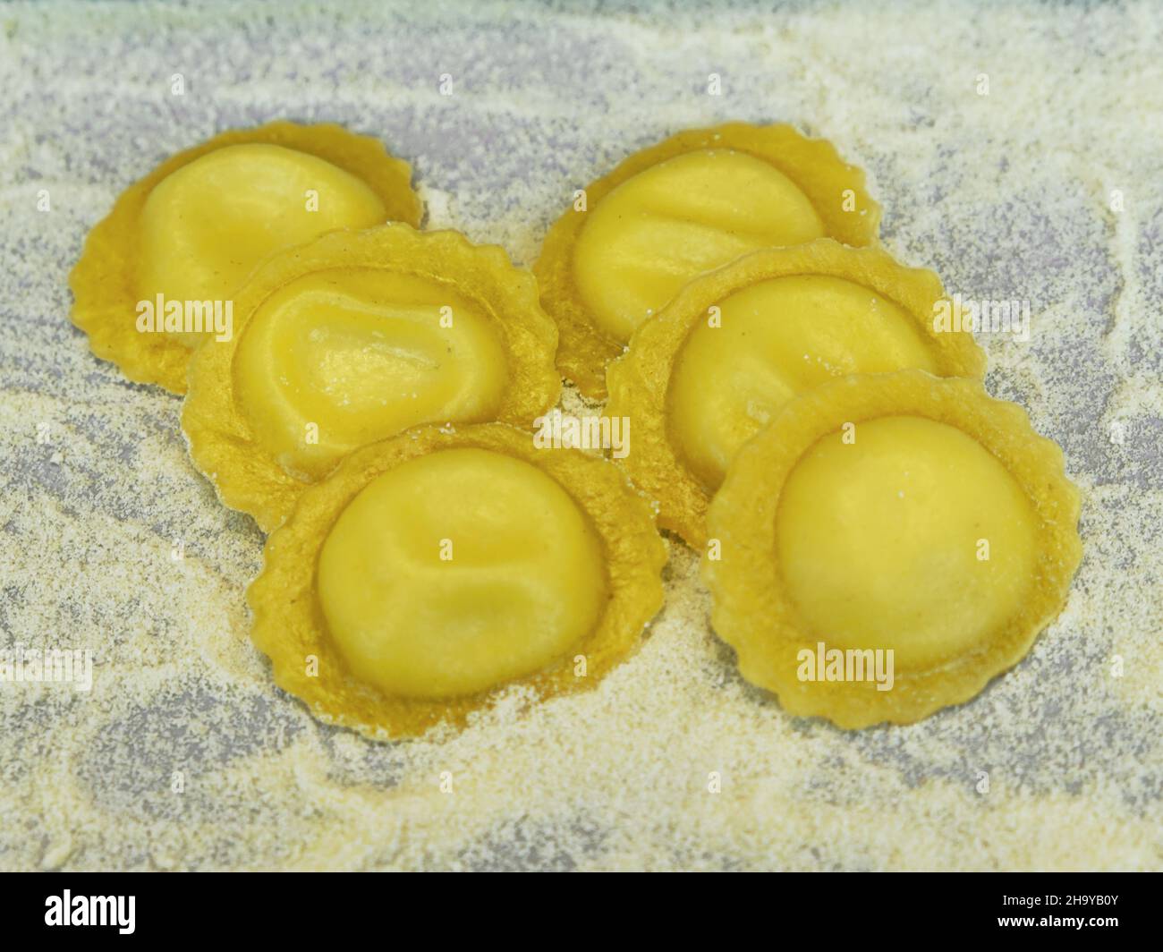 Raw ravioli pasta ready cooked hi-res stock photography and images - Alamy