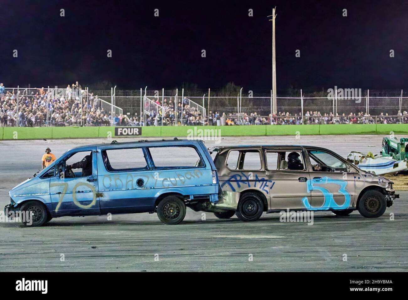 38 Lap Enduro. Motorcycles. Monster Truck. Van Derby. Burnout. Skid-car ...