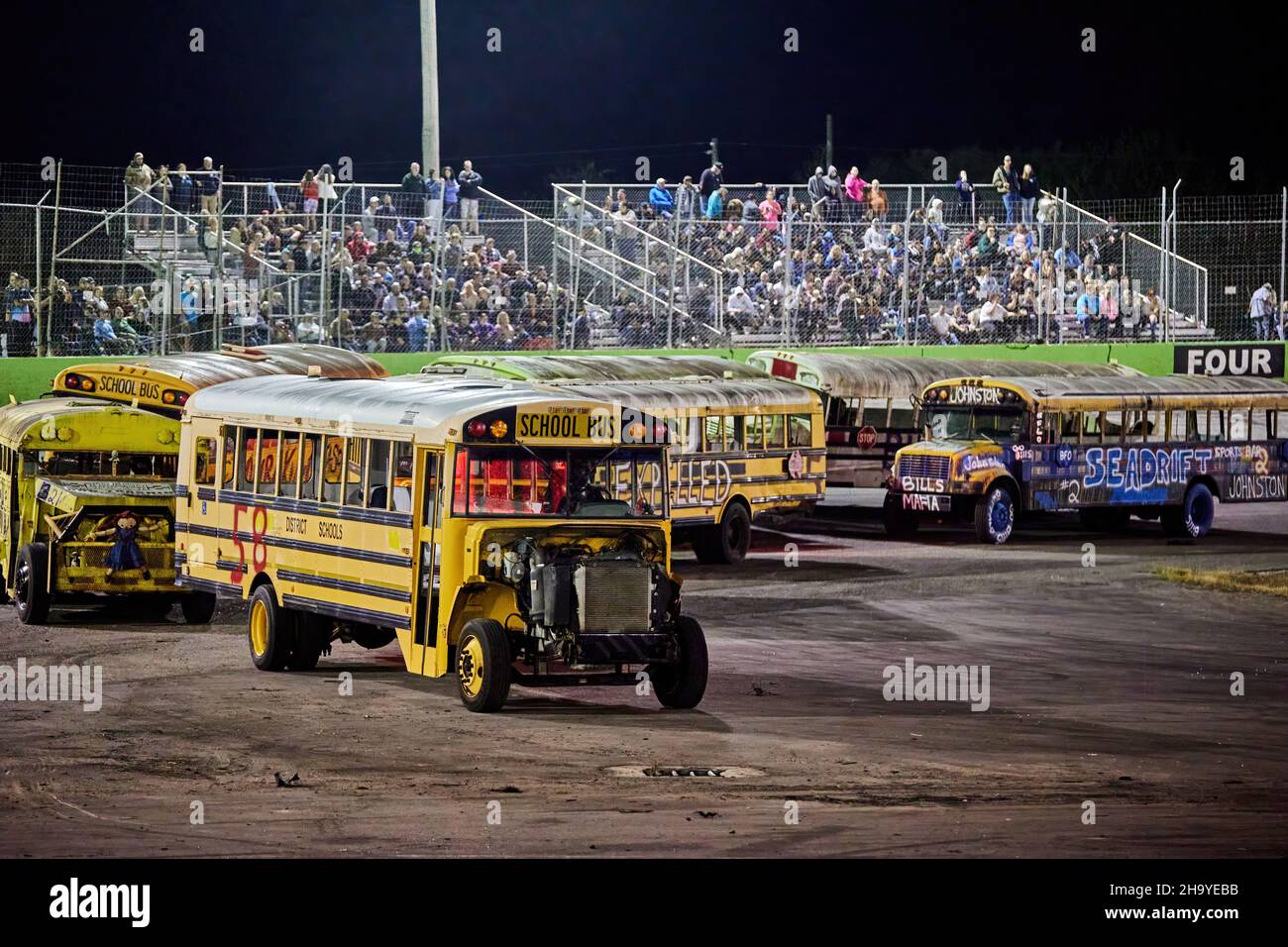 38 Lap Enduro. Motorcycles. Monster Truck. Van Derby. Burnout. Skid-car ...