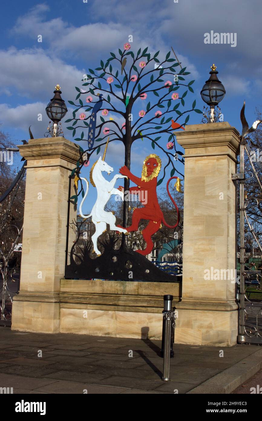 England, London, Hyde Park, Queen Elizabeth gates Stock Photo - Alamy