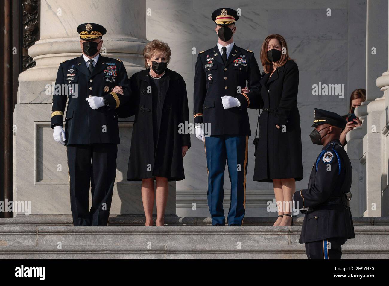 Elizabeth Dole (2nd-L), the wife of the late Sen. Robert Dole (R-KS ...