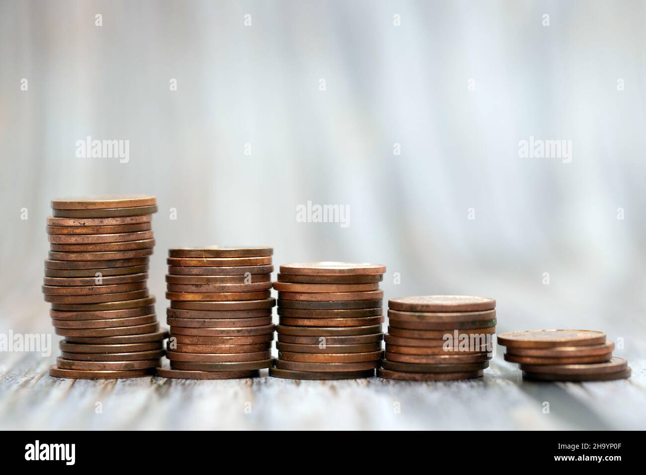 Savings, increasing columns of gold coins coin stack growing money ...