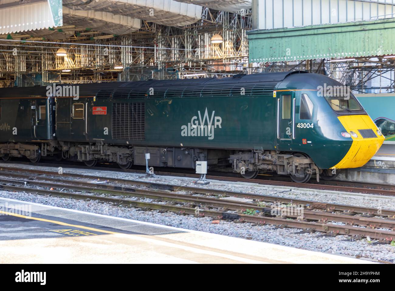 Caerphilly railway station hi-res stock photography and images - Alamy
