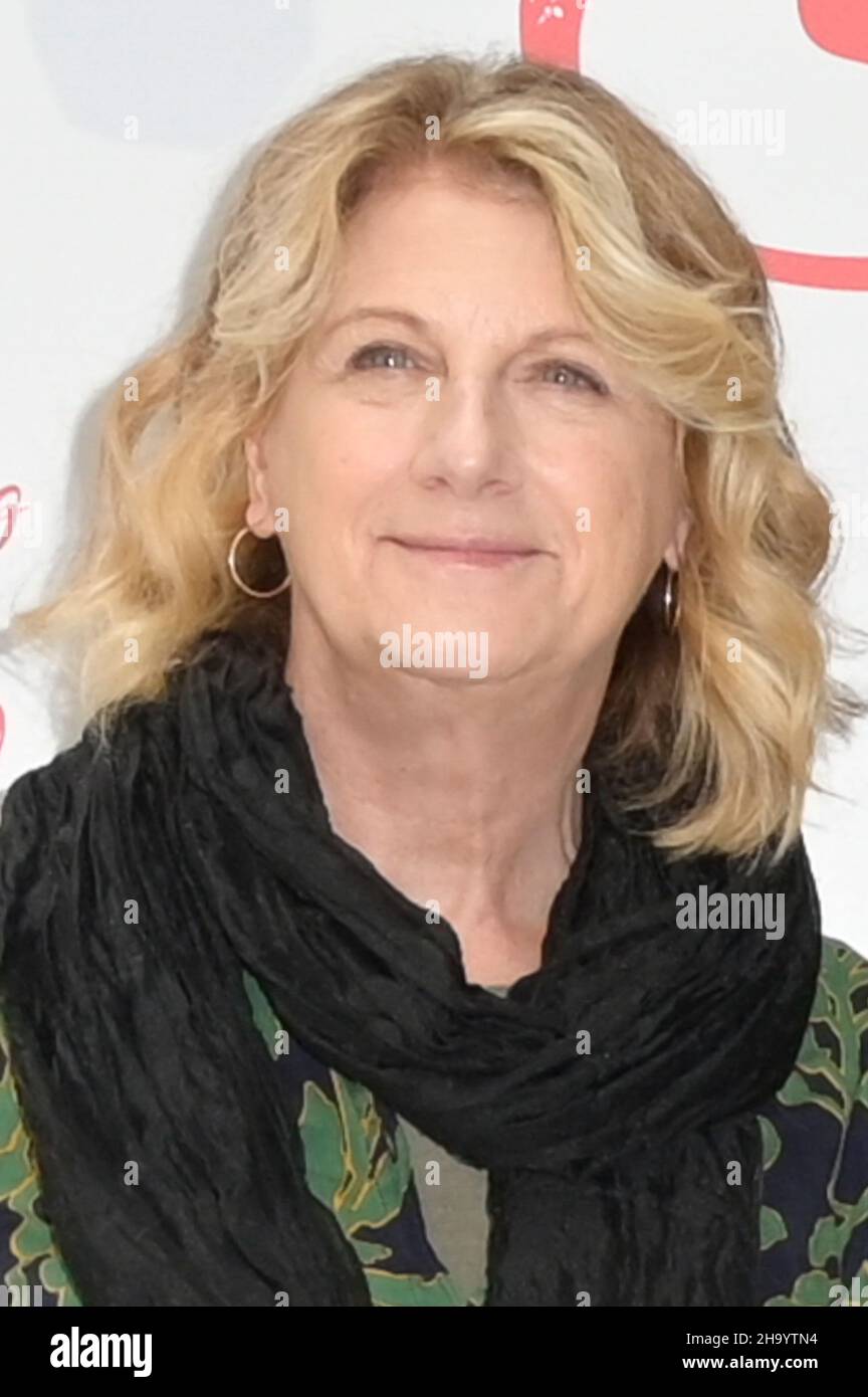 Angela finocchiaro angela finocchiaro hi-res stock photography and ...