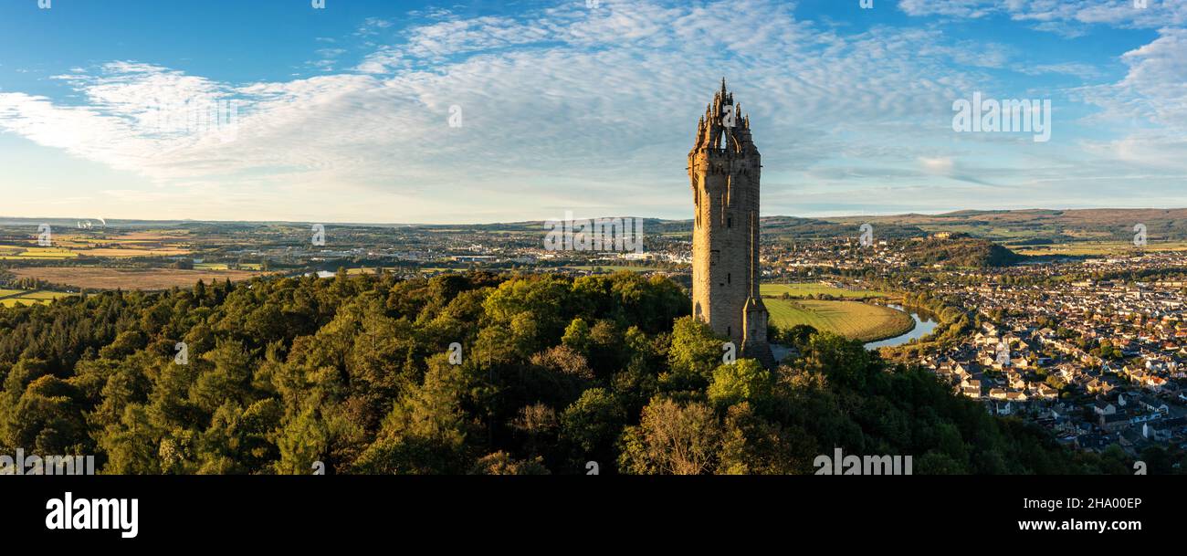 The National Wallace Monument high on Abbey Craig, Stirling, Scotland ...