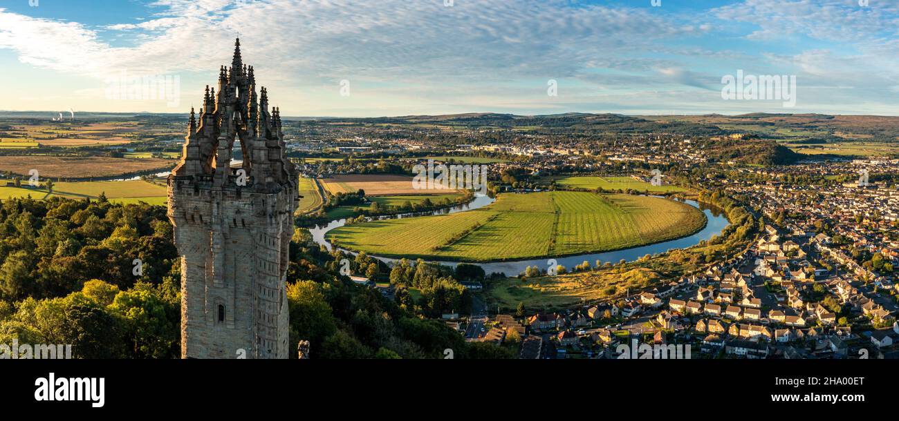 The National Wallace Monument high on Abbey Craig, Stirling, Scotland ...
