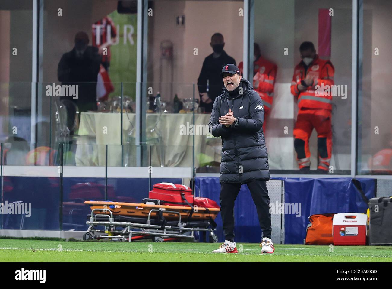 Jurgen Klopp Head Coach of Liverpool FC reacts from the bench during ...