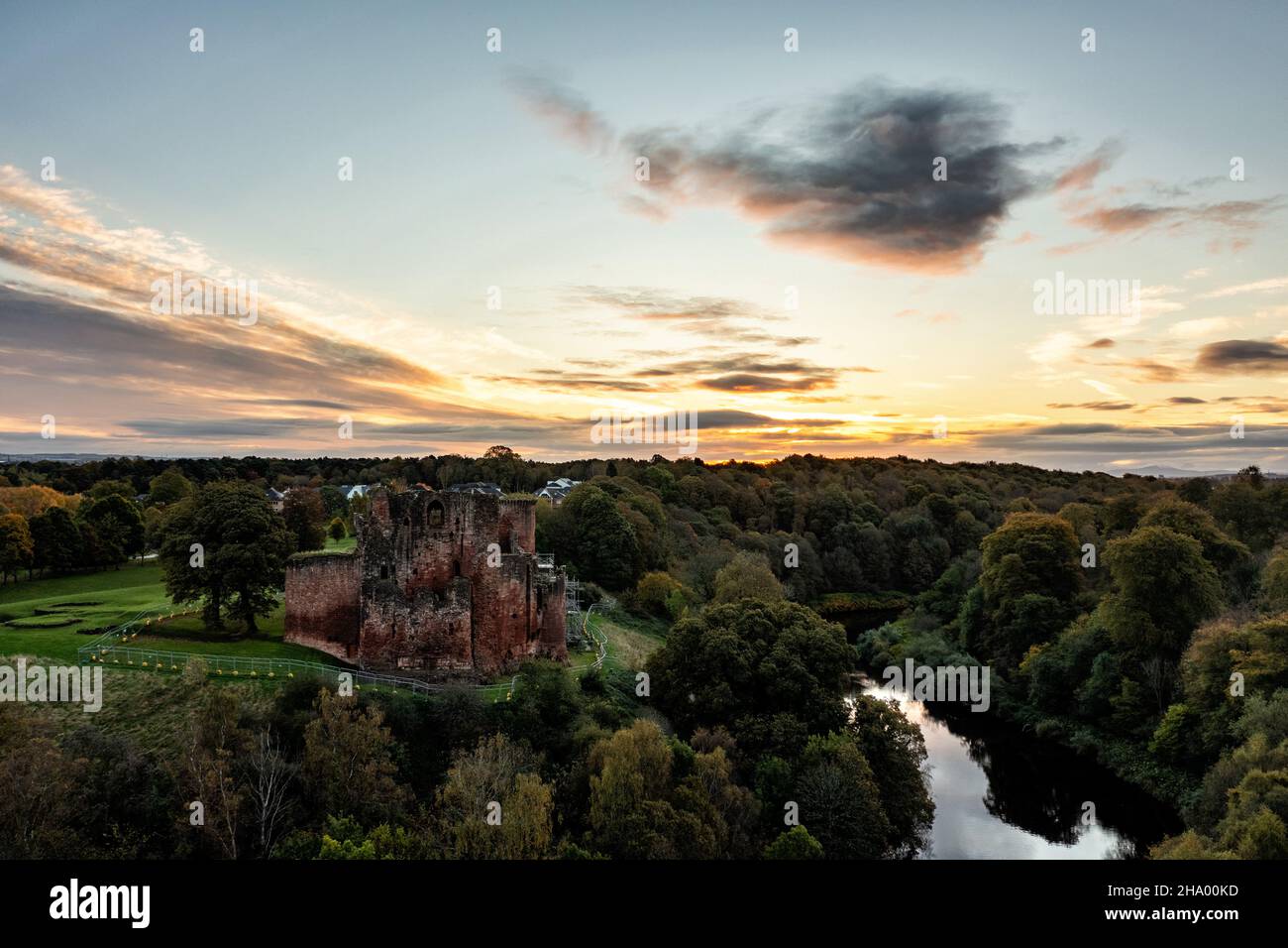 Glasgow medieval castle hi-res stock photography and images - Alamy
