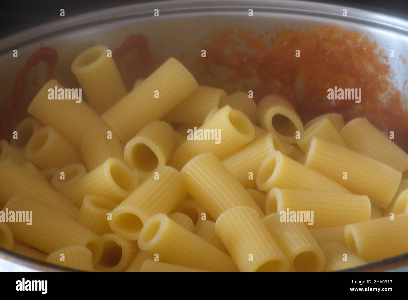 Rigatoni Pasta While Cooking Stock Photo - Alamy