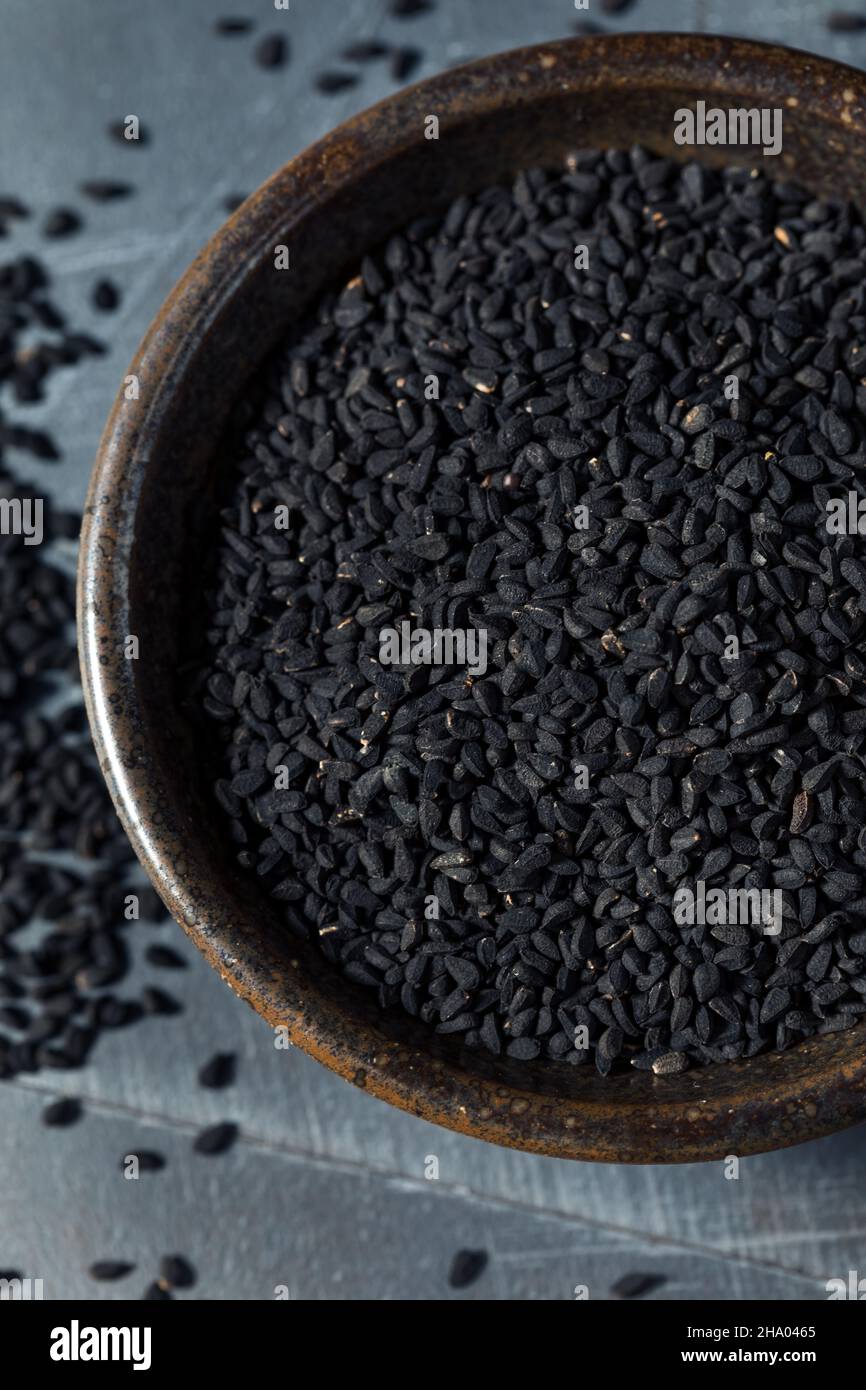 Raw Black Organic Charnushka Onion Seed Spice in a Bowl Stock Photo - Alamy