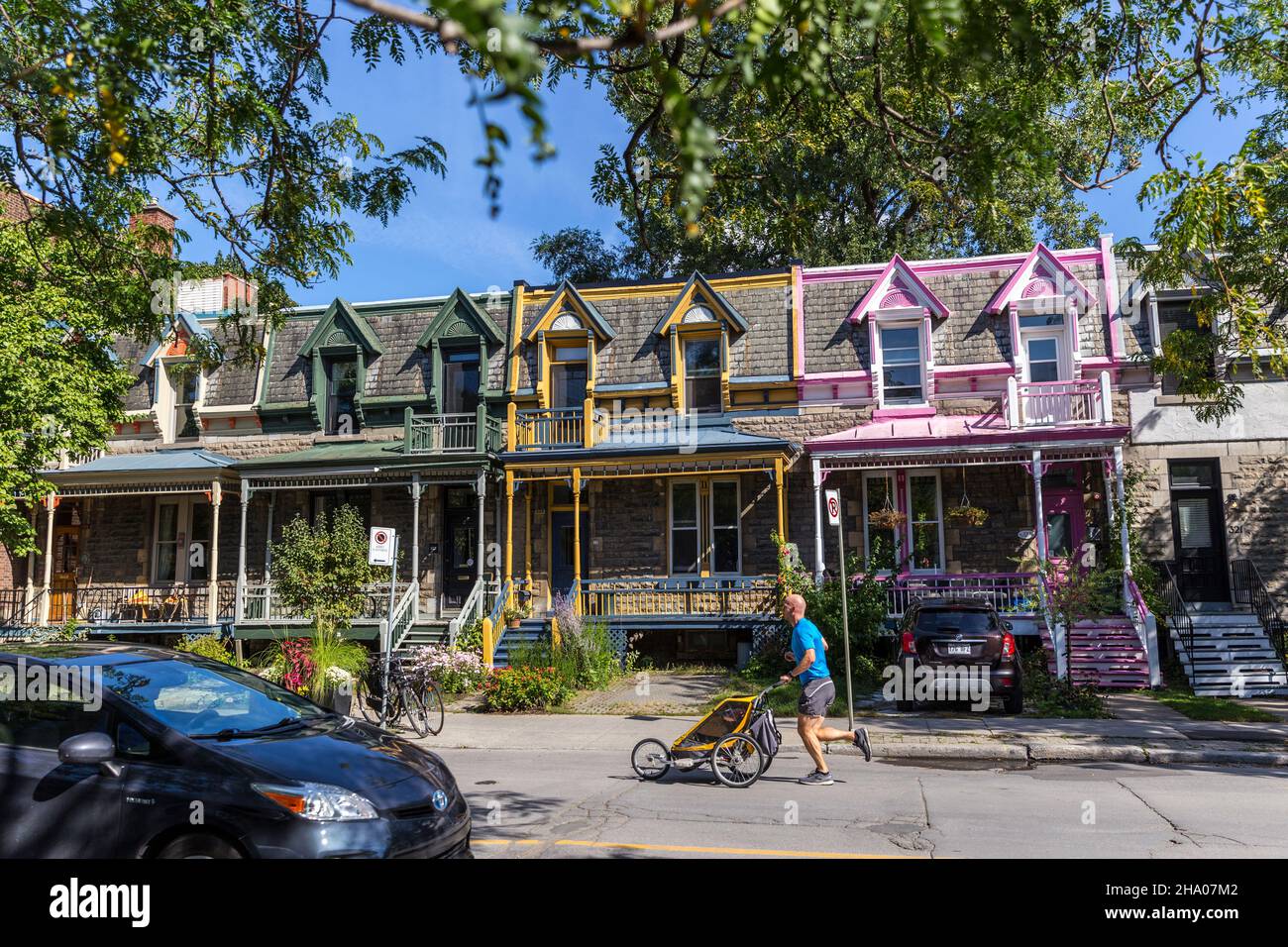 Traditional houses in quebec city hi-res stock photography and images ...