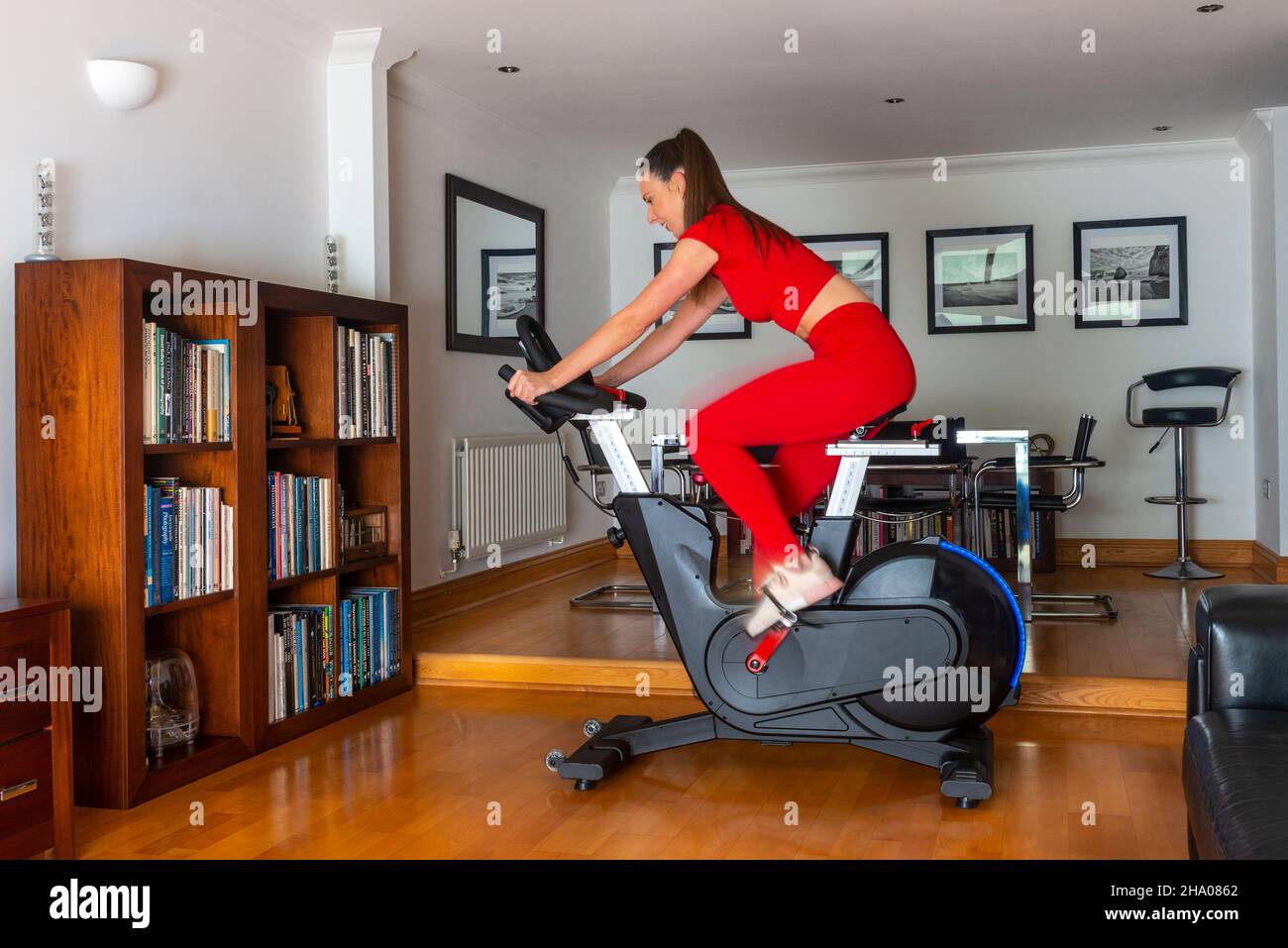 Spin class hi-res stock photography and images - Alamy