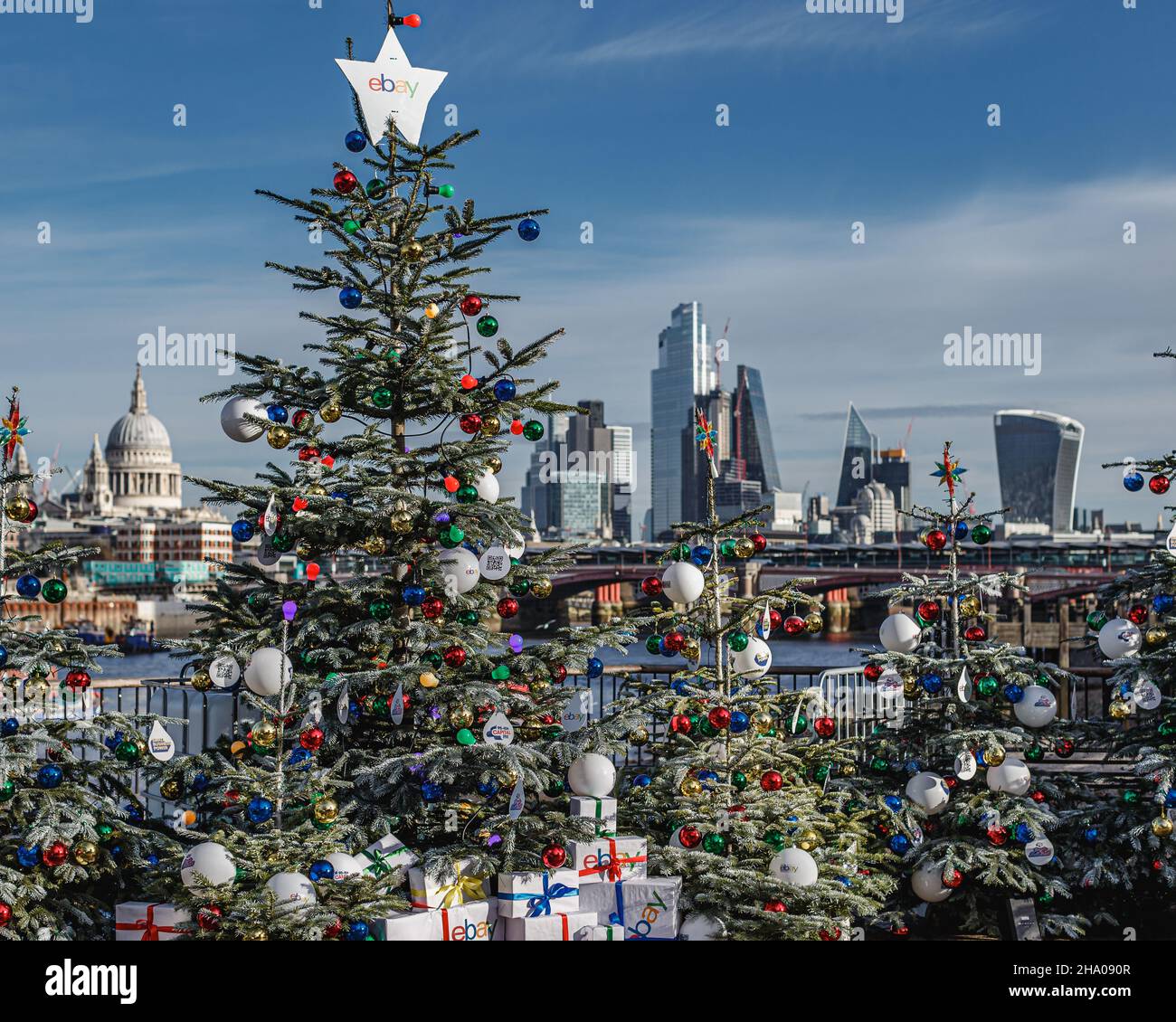 Walkie talkie logo hi-res stock photography and images - Alamy