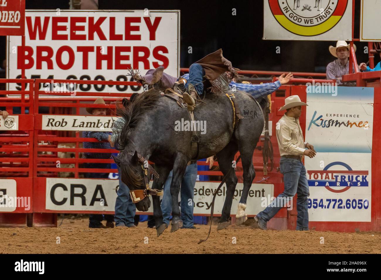 Bareback bronc riding hi-res stock photography and images - Alamy