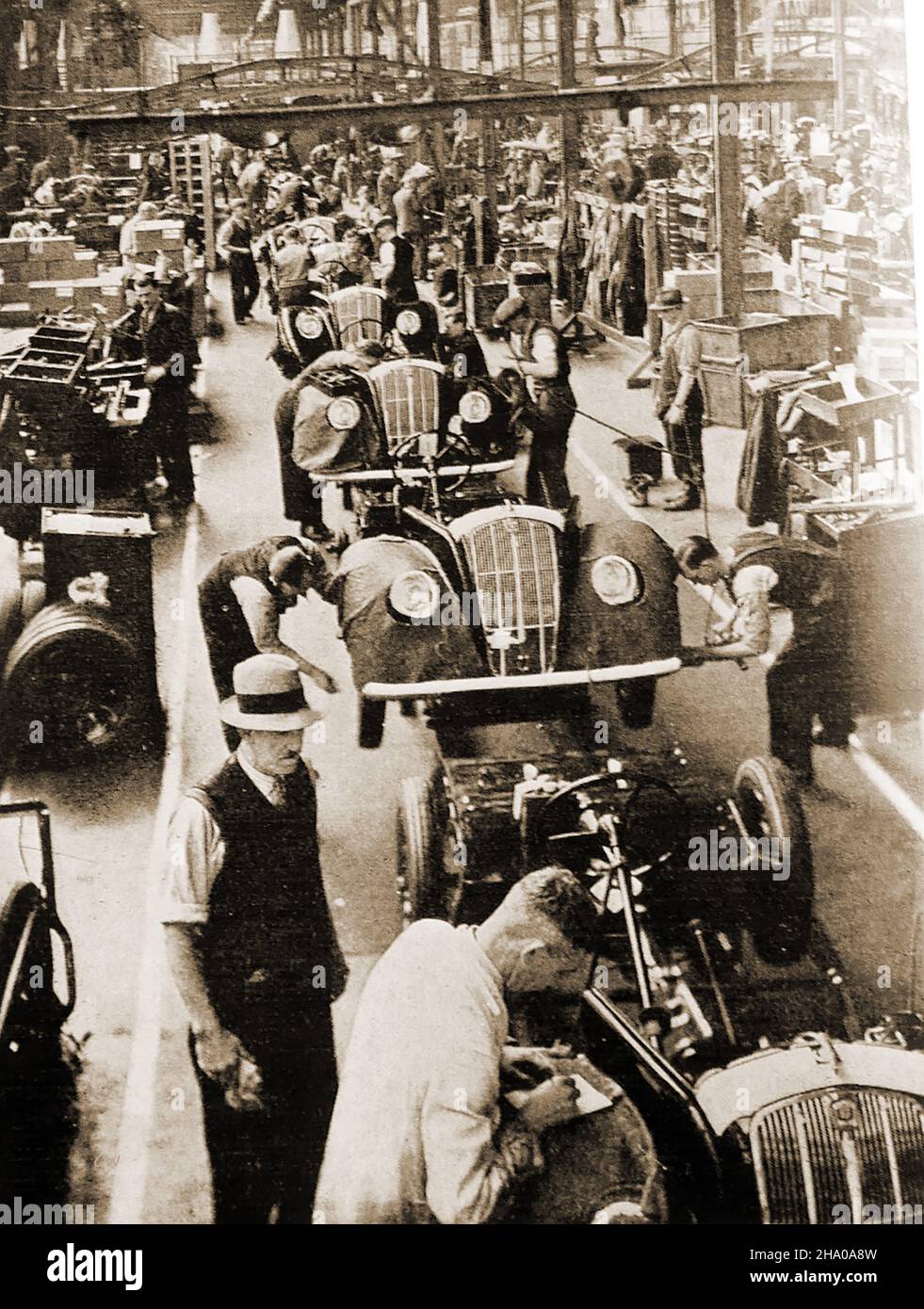 Nuffield factory hi-res stock photography and images - Alamy