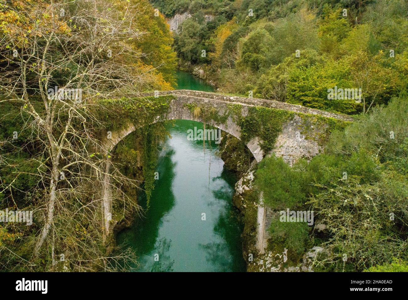 Roman bridge of abandames, Asturias Stock Photo - Alamy