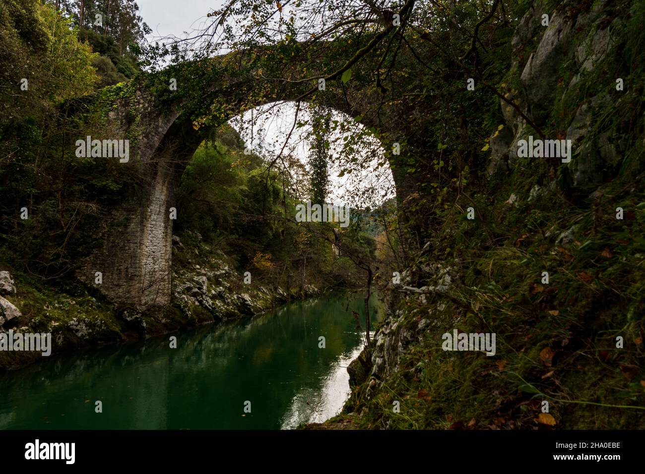 Roman bridge of abandames, Asturias Stock Photo - Alamy