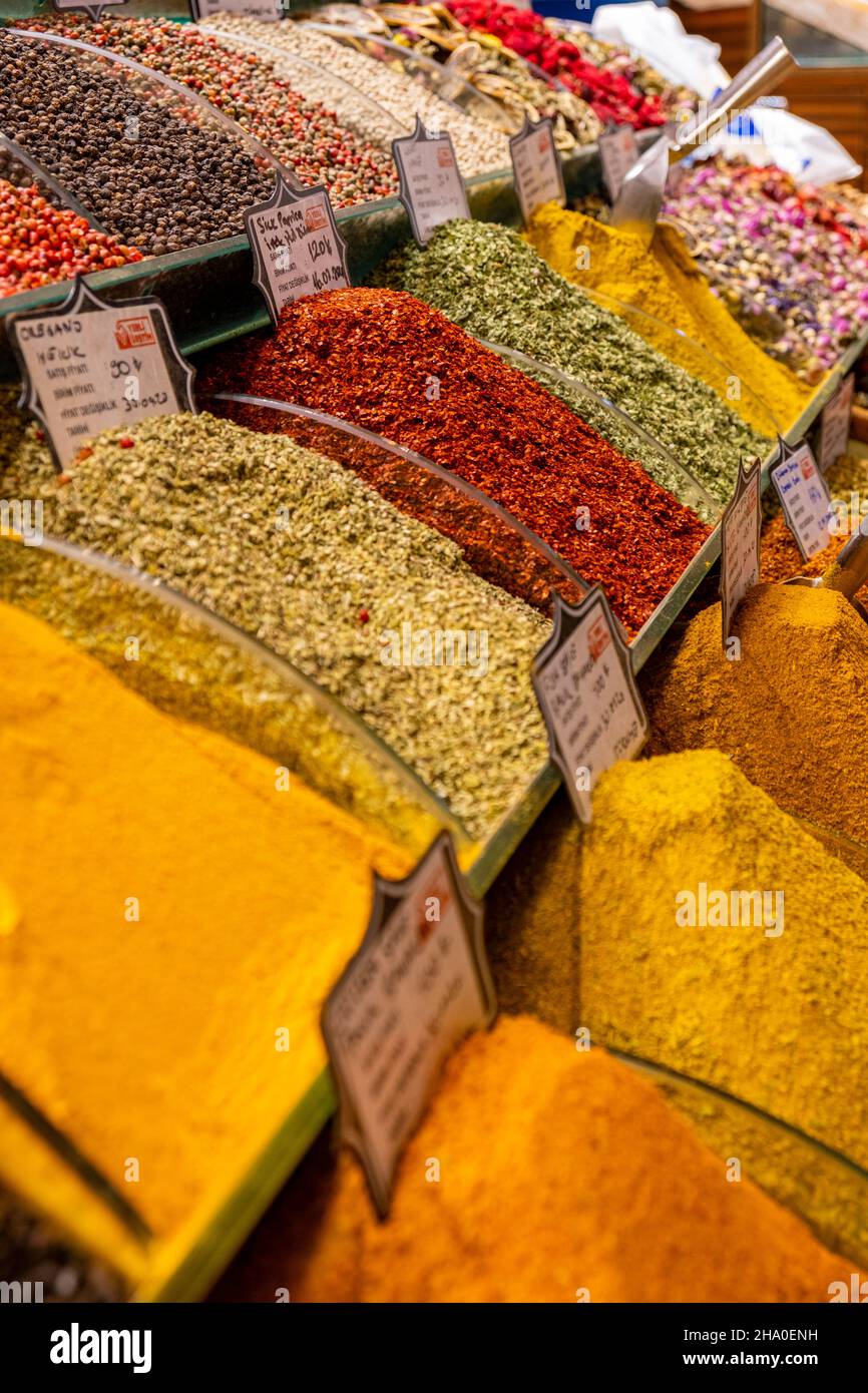 Turkish traditional aromatic spices in the Old bazaar Stock Photo - Alamy