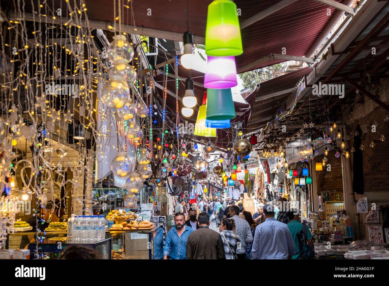 Turkish traditional spice bazaar in Istanbul Stock Photo - Alamy
