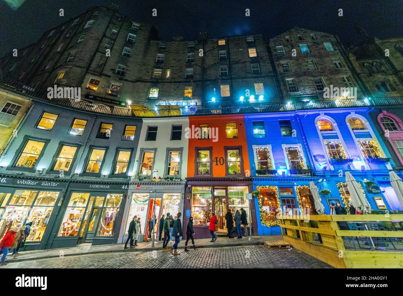 Live night evening hi-res stock photography and images - Alamy