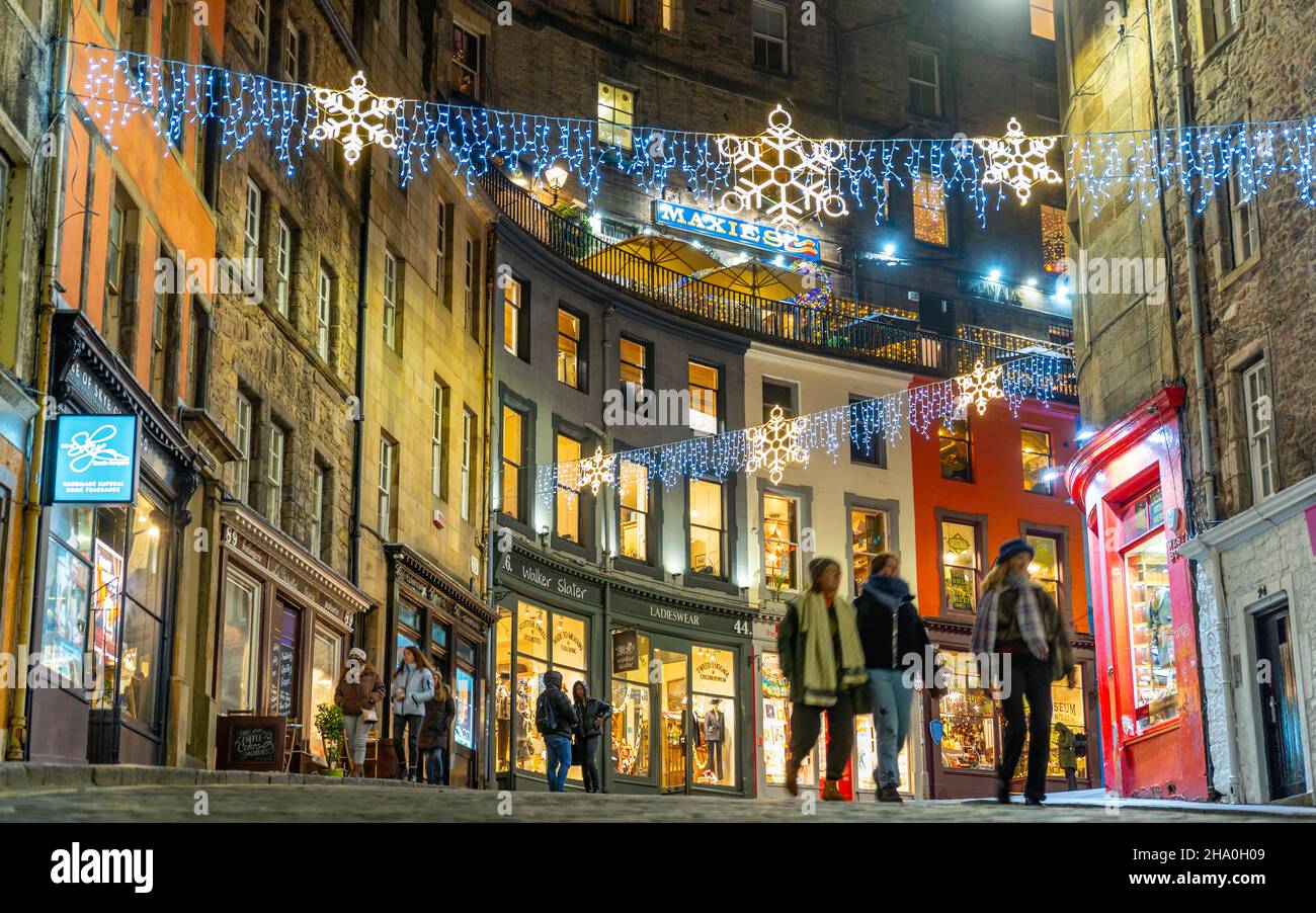 British street lighting hi-res stock photography and images - Alamy
