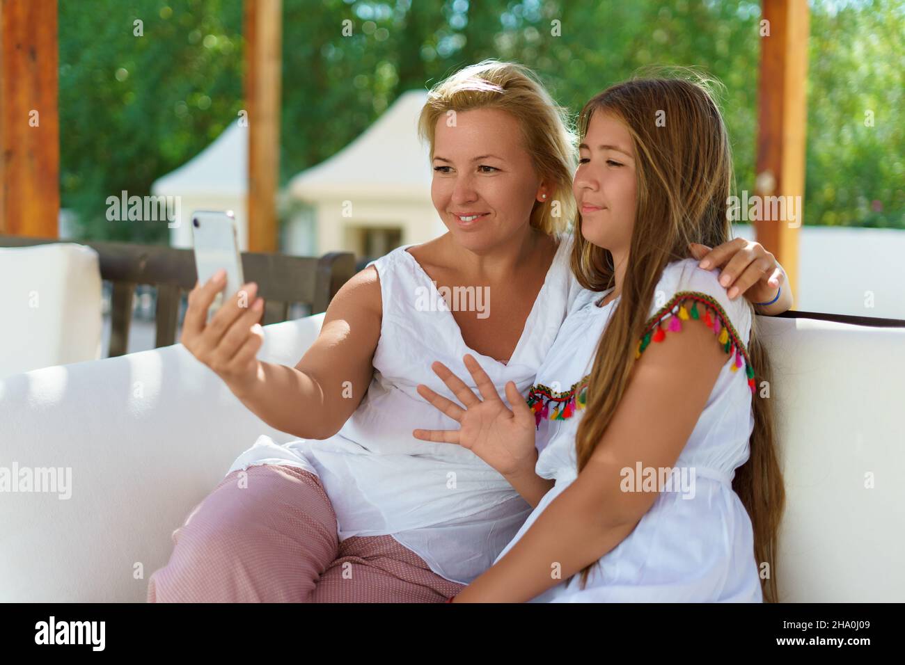 Mother talking daughter via hi-res stock photography and images - Alamy