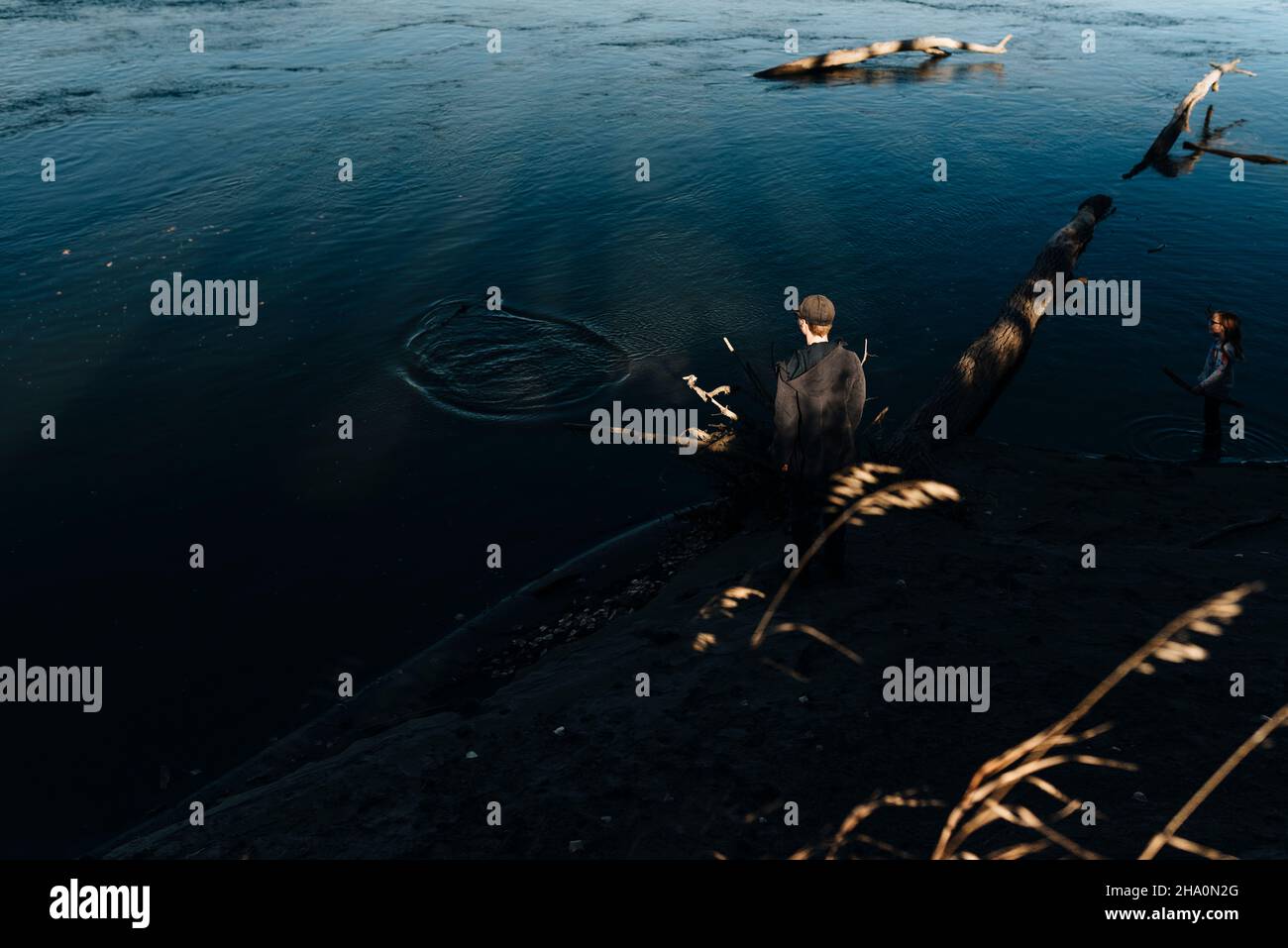 Kids look out over Missouri river in North Dakota Stock Photo - Alamy