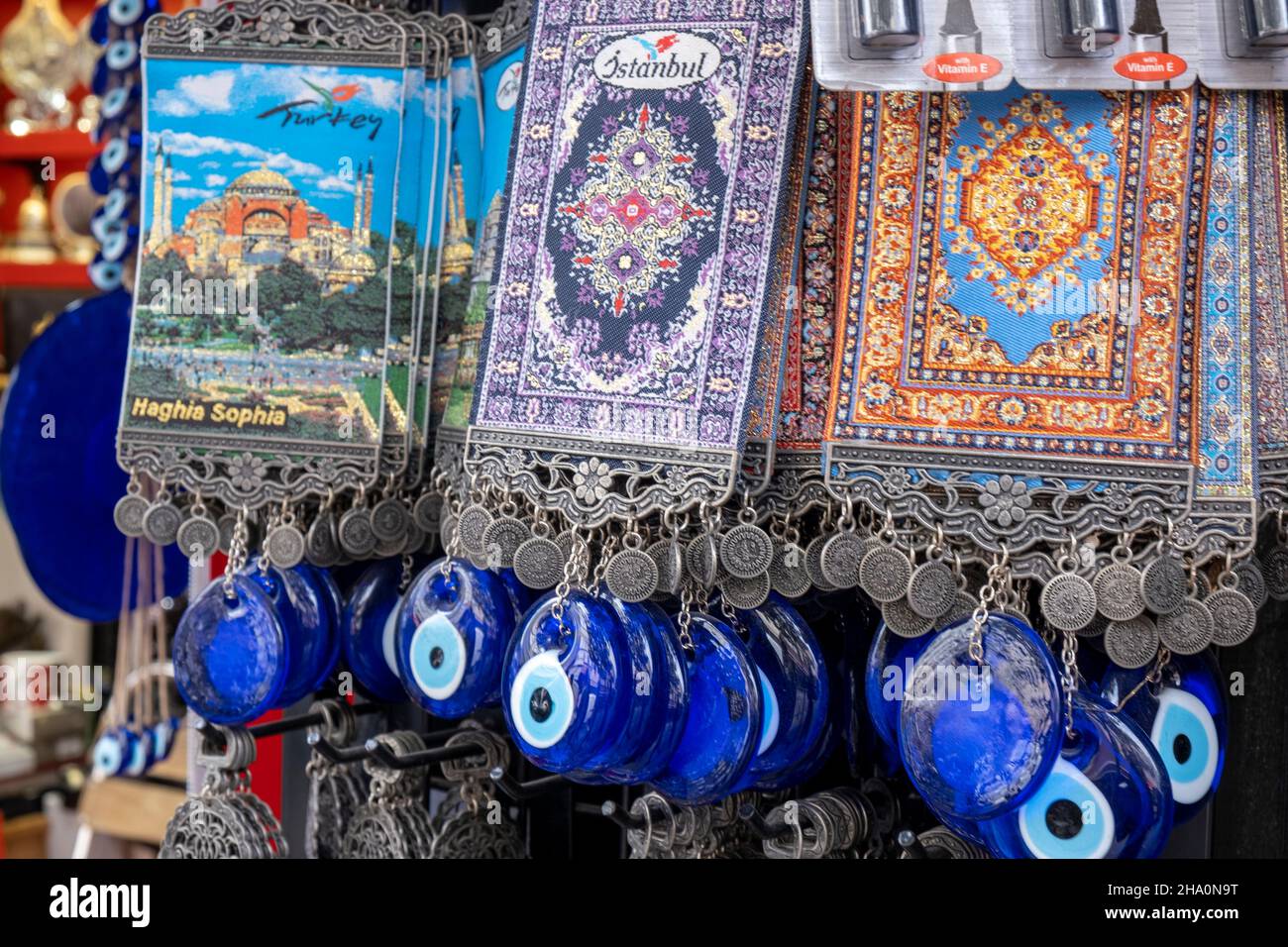 Turkish souvenirs in historic Grand Bazaar in Istanbul Stock Photo - Alamy