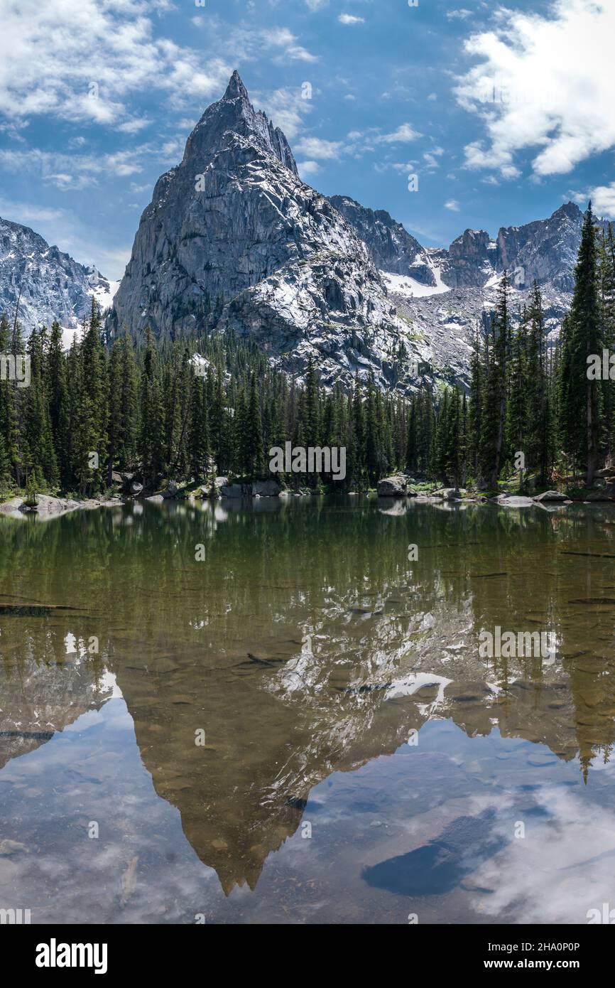 Lone eagle peak hi-res stock photography and images - Alamy