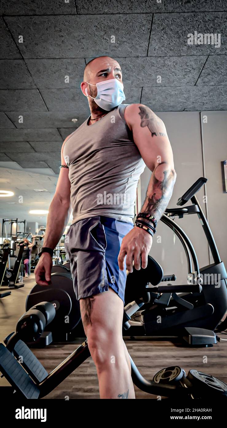 Trainig mask hi-res stock photography and images - Alamy