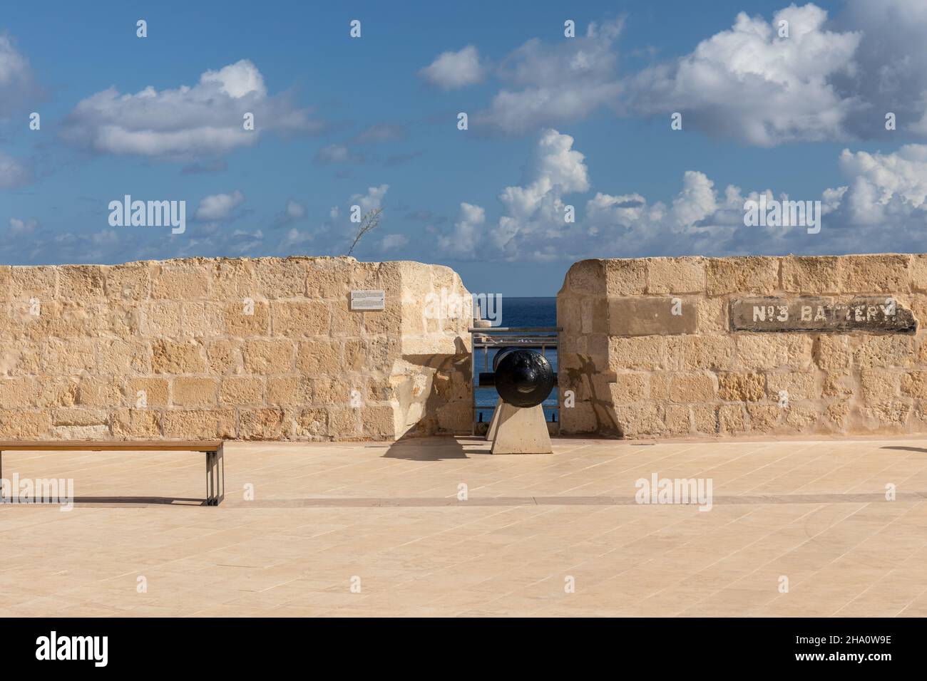 Cannon at No 3 Battery inside Fort St Angelo a bastioned fort in Birgu ...
