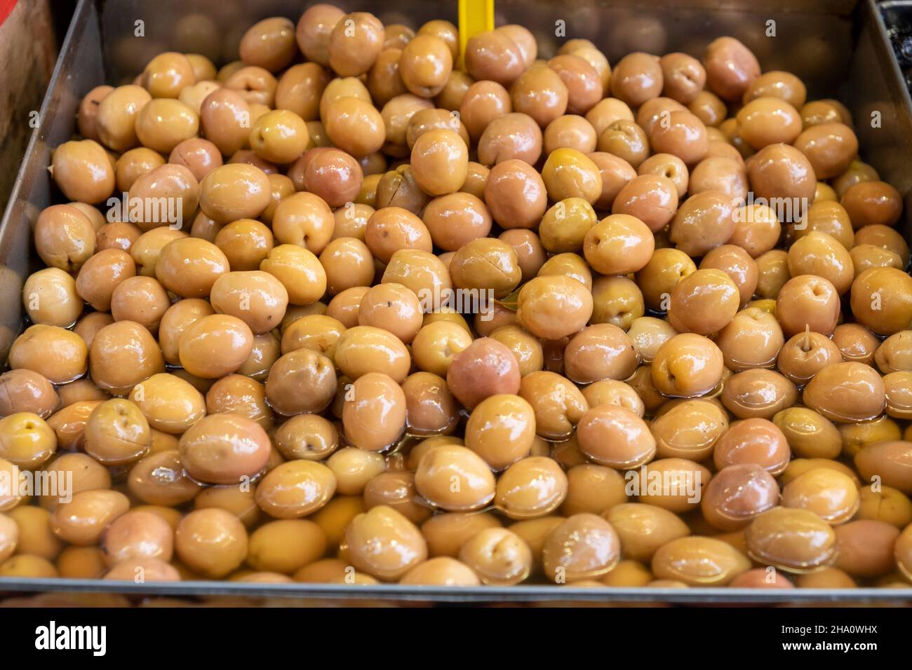 Fresh green olives pattern in the spice bazaar in Istanbul Stock Photo ...