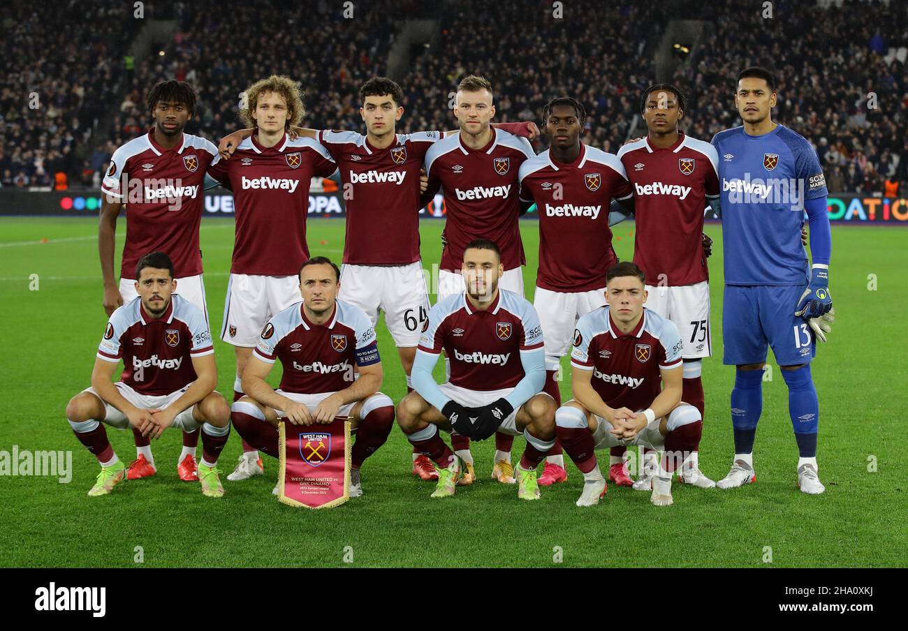 West ham united team group hi-res stock photography and images - Alamy