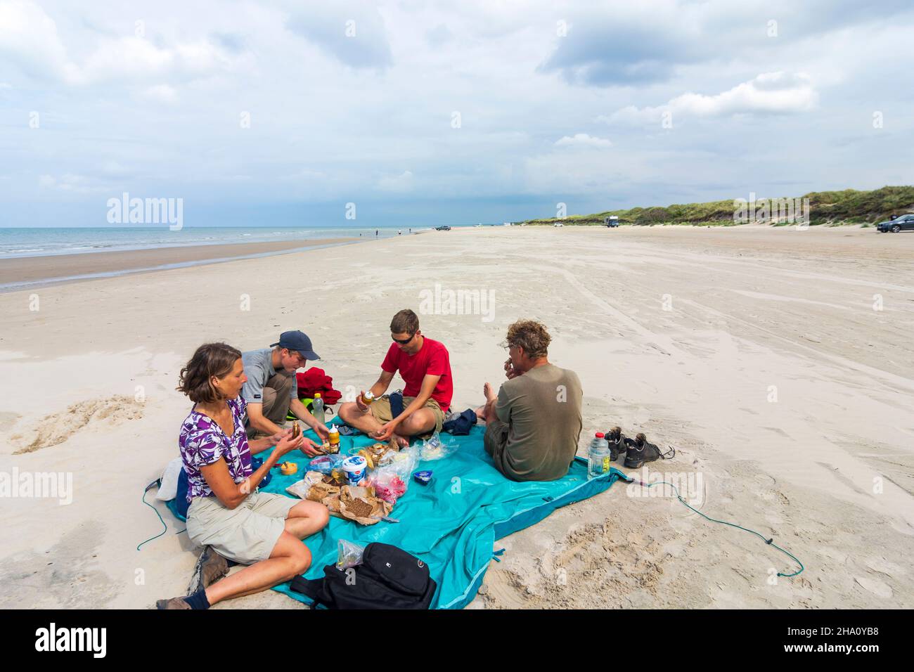 Hjoerring: sea, beach, family at picnic, in Hirtshals, Jylland, Jutland ...